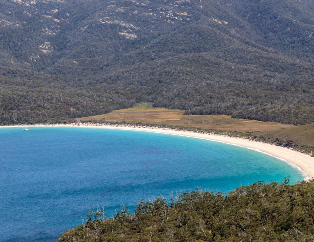 15 Best Beaches in Tasmania for a Relaxing Road Trip